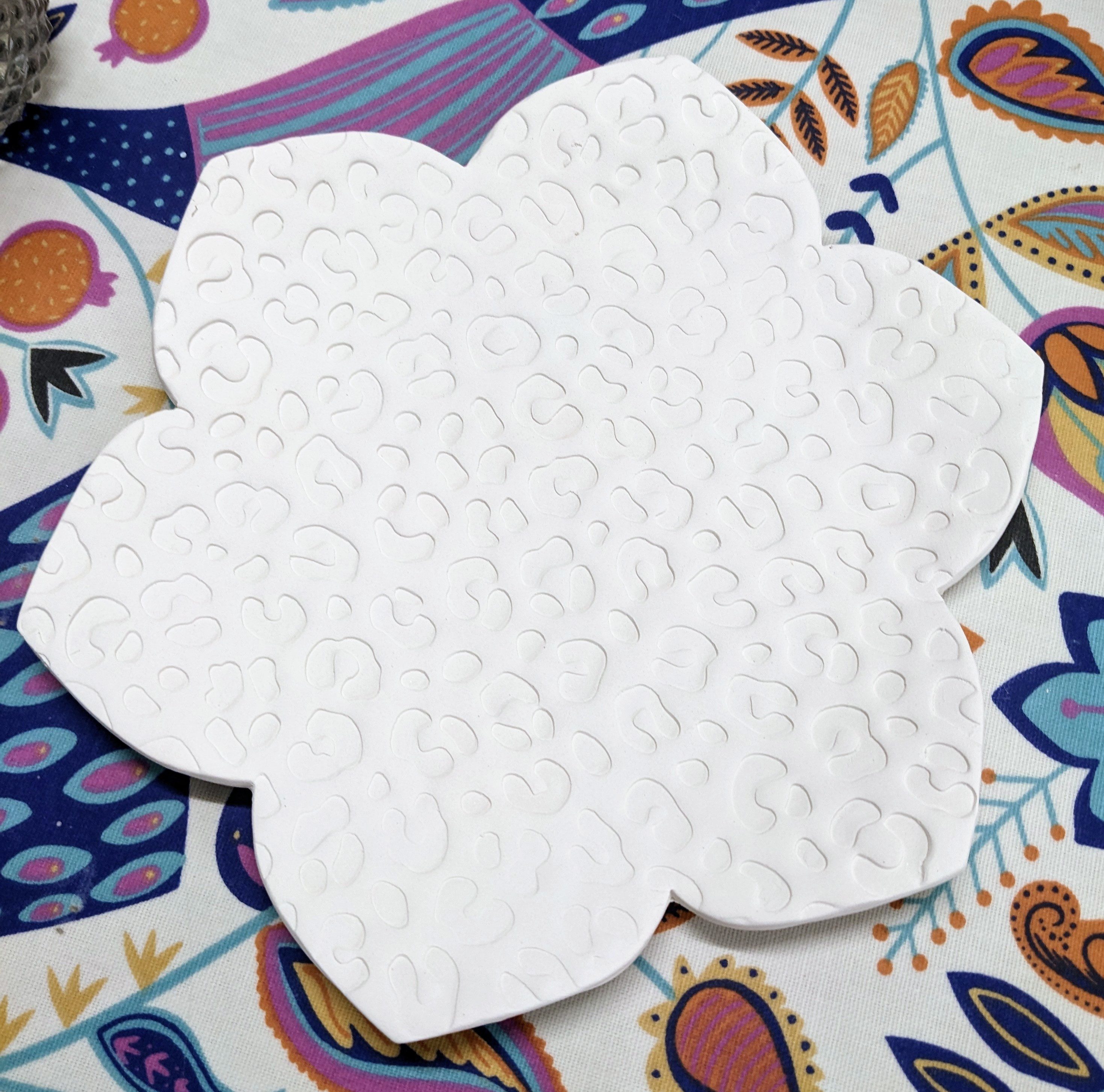 24cm flower shape cutter